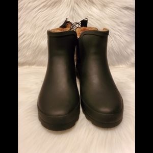 chooka | Shoes | Chooka Eastlake Chelsea Faux Fur Waterproof Boots ...